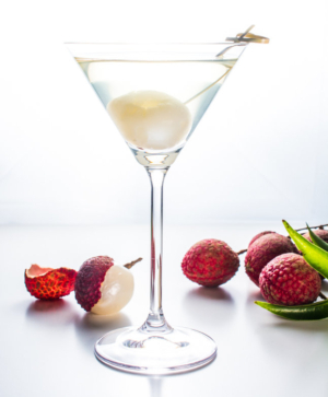 Easy Lychee Martini Recipe (With Canned or Fresh Lychee)
