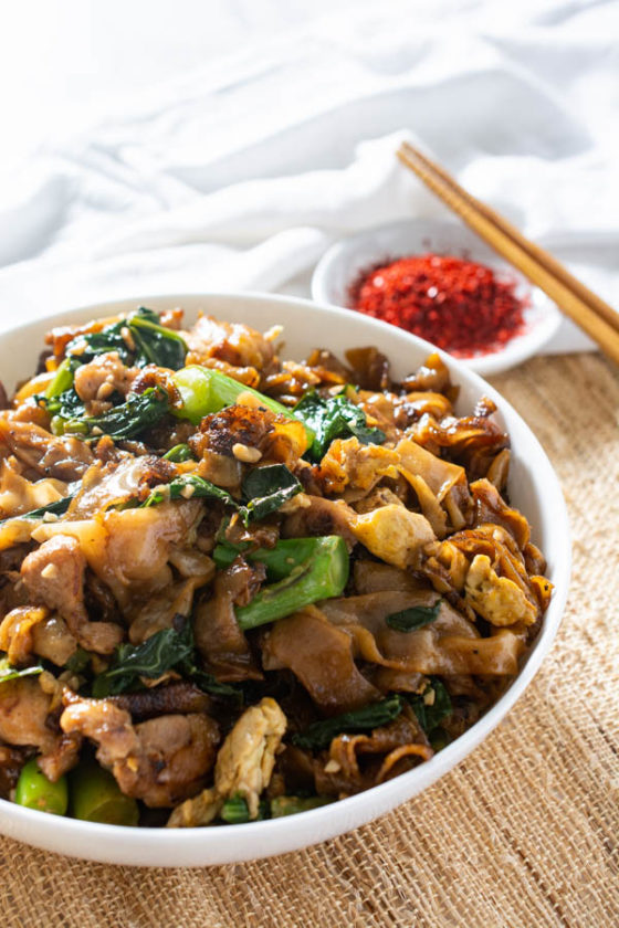 Pad See Ew (Thai Stir-Fried Wide Rice Noodles) - Wok & Skillet
