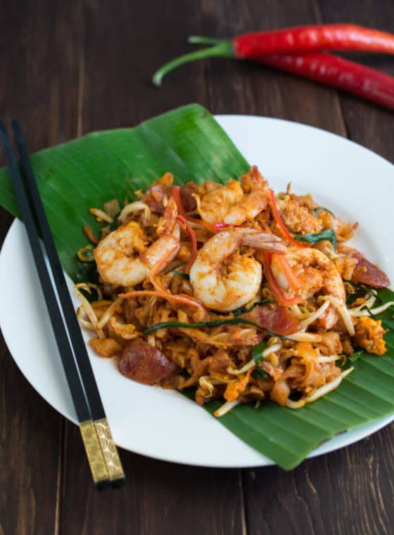 Malaysian Fried Noodles (Mamak Style Mee Goreng) - Wok & Skillet