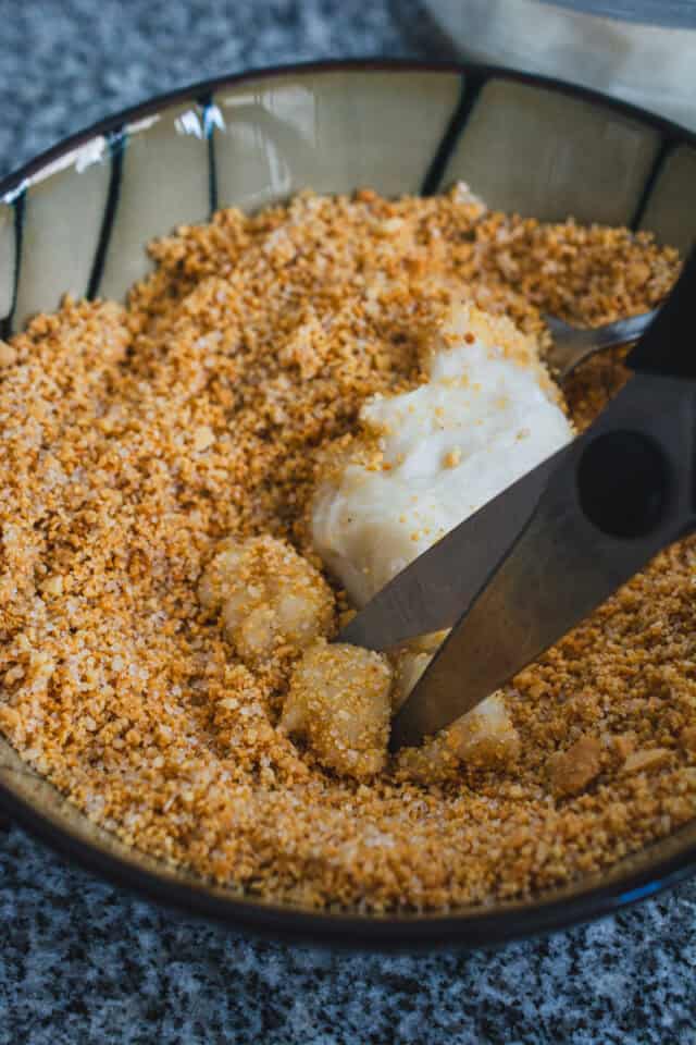 Easy Muah Chee (Chinese Peanut Mochi) Steamer or Microwave - Wok & Skillet